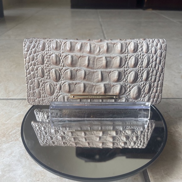 Brahmin | Bags | Nwot Brahmin Crocodile Embossed Bifold Long Wallet ...